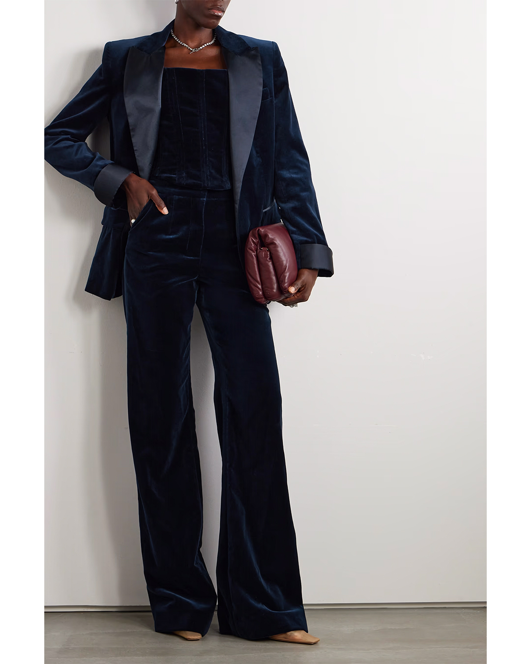 THE PRETTIEST VELVET PANTS — A Note on Style